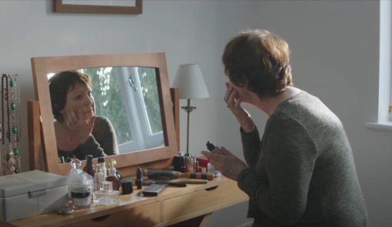 10 Signs and Symptoms of PTSD in Women - A Closer Look